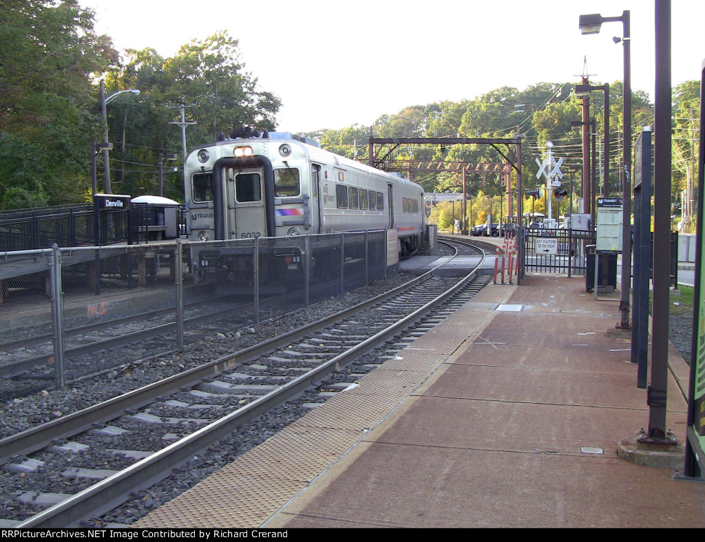 Train 880 Making its Stop
